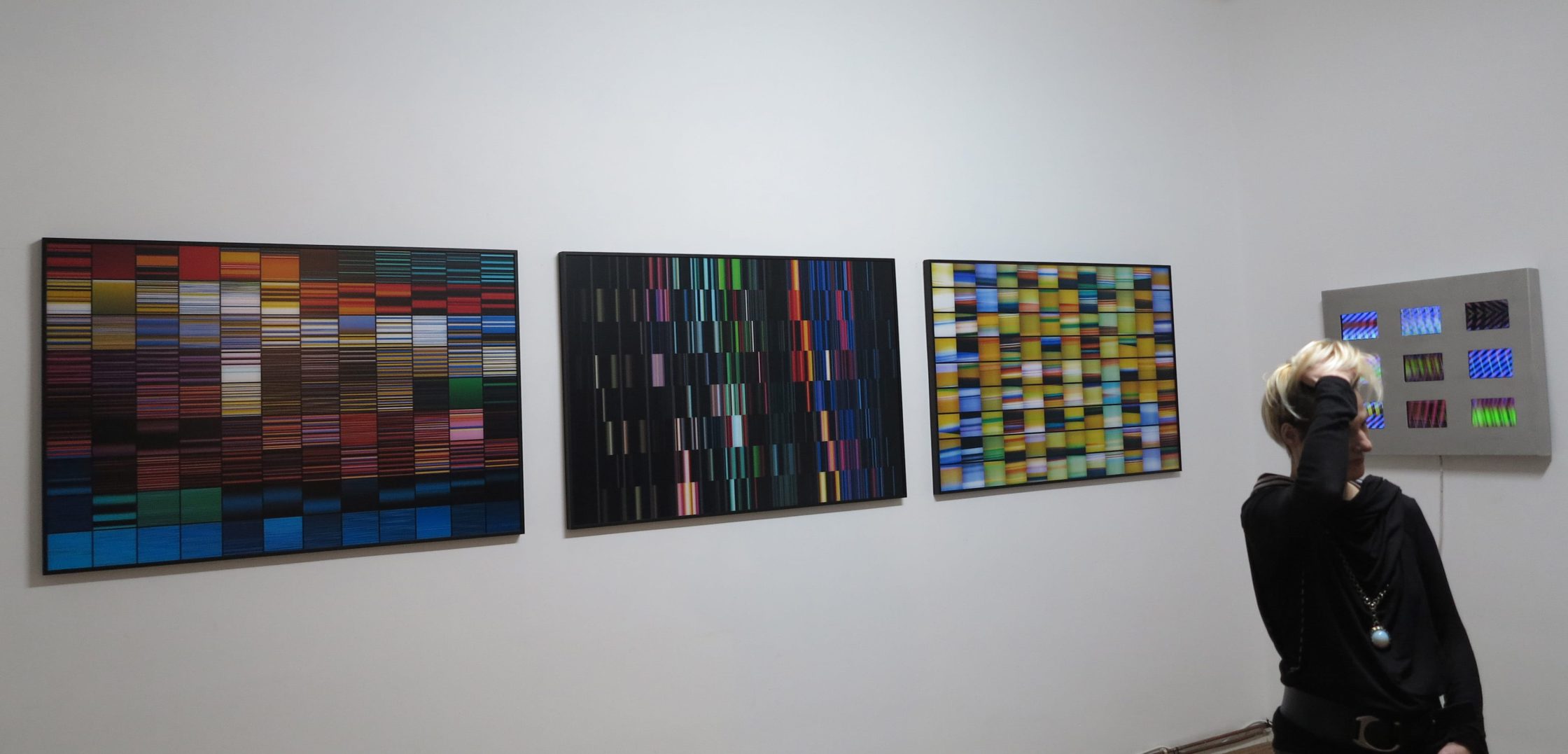 Along Borders of Perception — Tina Frank